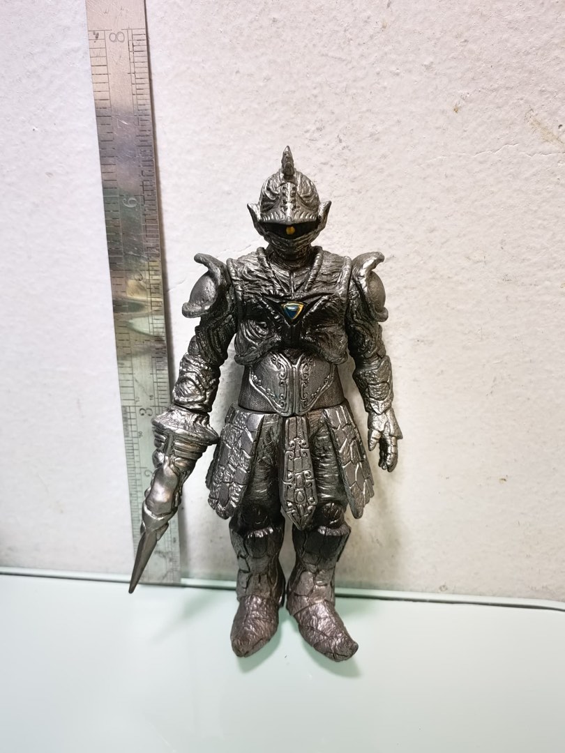 Bandai Ultraman Gaia Kaiju Metallic Life Apate Sofubi, Hobbies & Toys ...