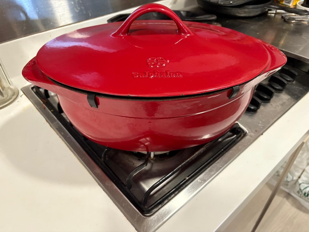 Calphalon Enamel Cast Iron 8-litre Dutch Oven, Red, Furniture & Home ...