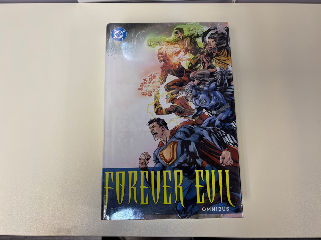 DC comics Forever Evil Omnibus Geoff Johns, 興趣及遊戲, 書本 & 文具, 漫畫 - Carousell