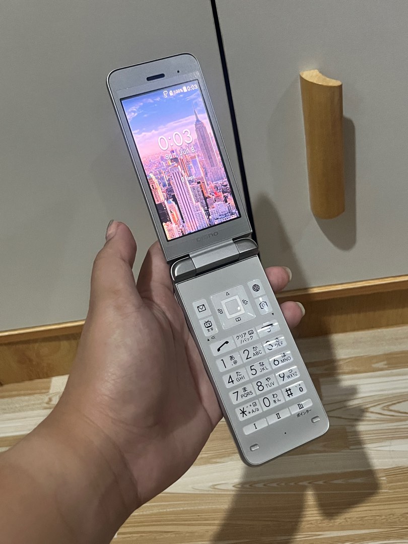 Japanese Flip Phone | Kyocera 902KC Digno Keitai 3 Android, Mobile ...