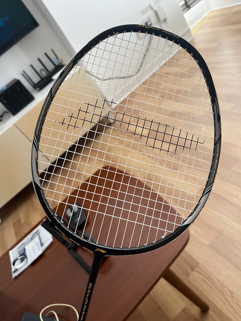 Lining Windstorm 700 Special Edition, Sports Equipment, Sports & Games ...