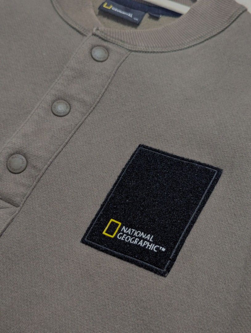 National Geographic (Rare), Men's Fashion, Activewear on Carousell