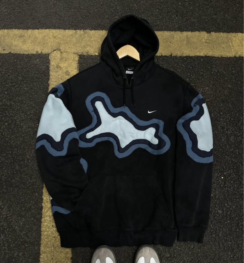 NIKE REWORK HOODIE, Fesyen Pria, Pakaian , Atasan di Carousell