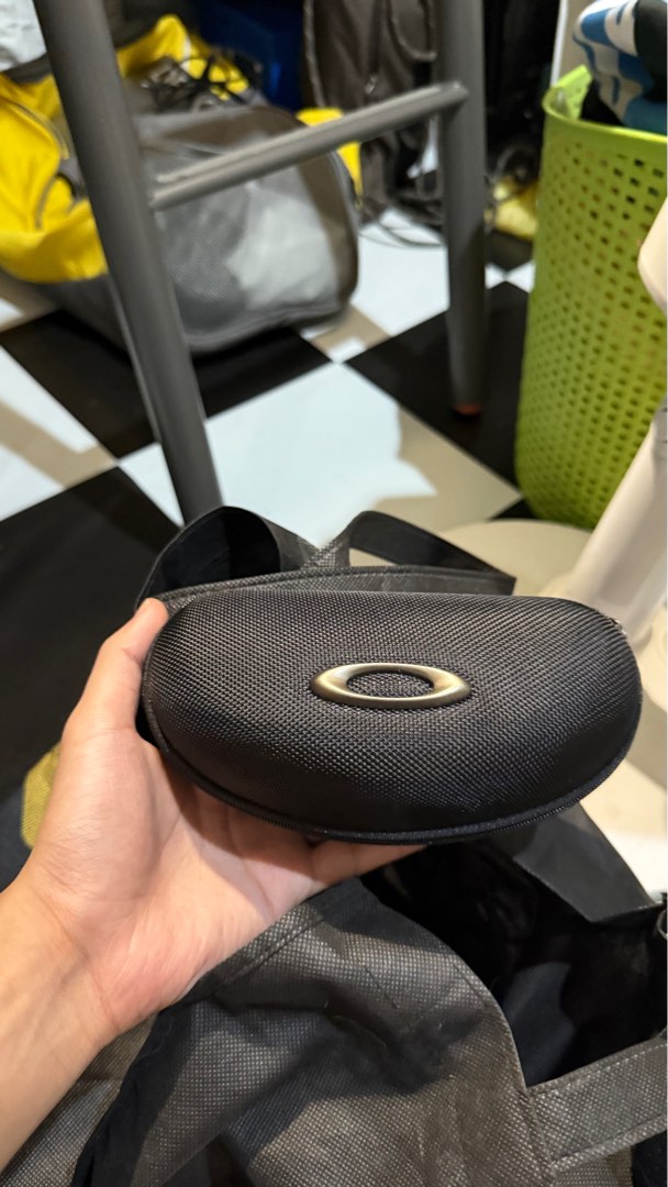 Original Oakley Vault Case, Men's Fashion, Watches & Accessories ...