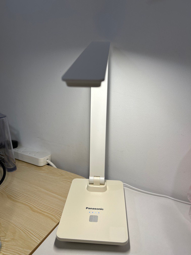 Panasonic Dimmable LED Desk Lamp 4.5W (USB Charging), Furniture & Home ...