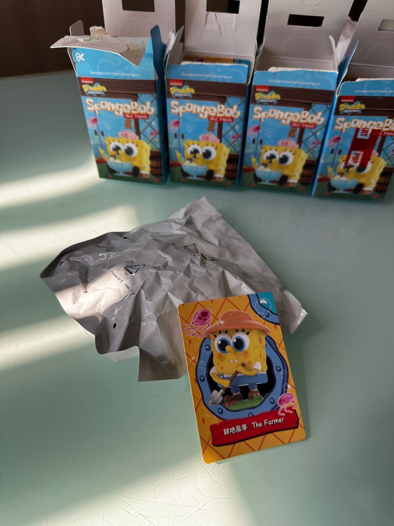 Pop Mart Spongy Bob, 興趣及遊戲, 玩具 & 遊戲類 - Carousell