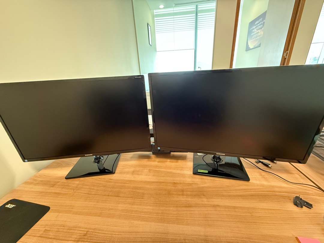 Samsung 27 inch monitor screen - 2 numbers, Computers & Tech, Parts ...