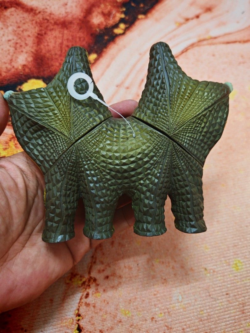 Sofubi kaiju pestar, Hobbies & Toys, Toys & Games on Carousell