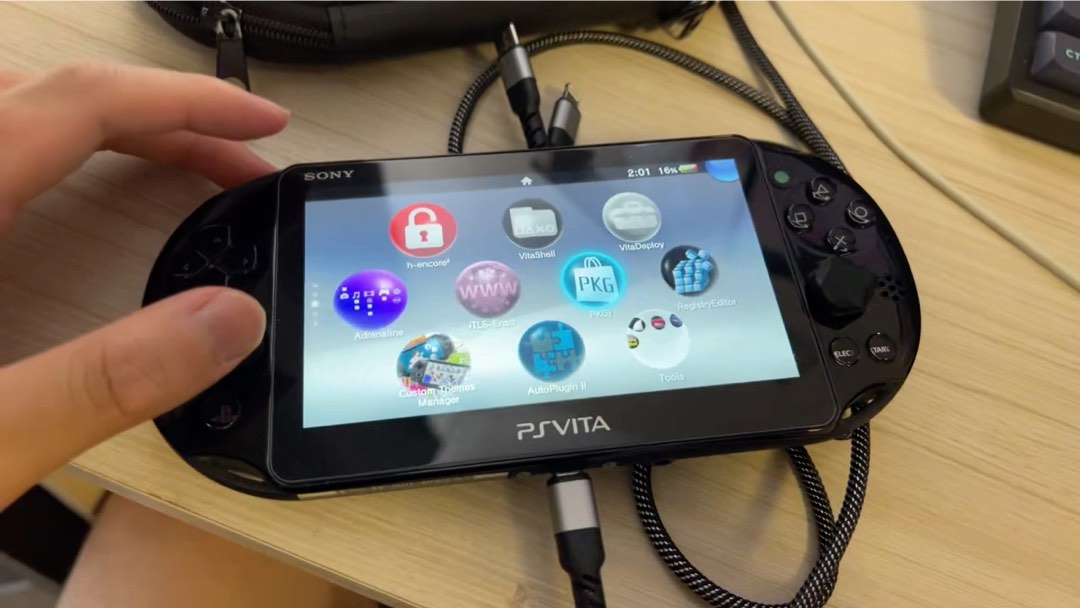 PSV/ Sony PlayStation Vita Handheld Console, Video Gaming, Video Game ...