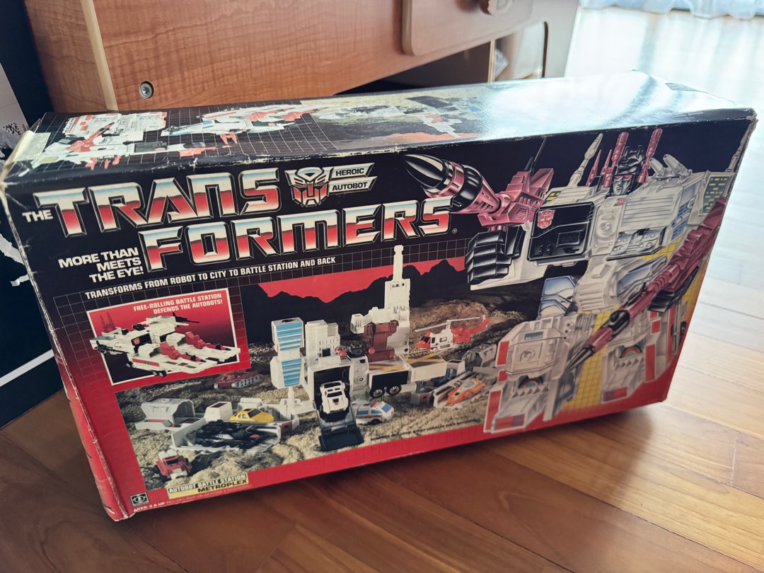 Vintage Transformers Metroplex 1986, Hobbies & Toys, Toys & Games on ...