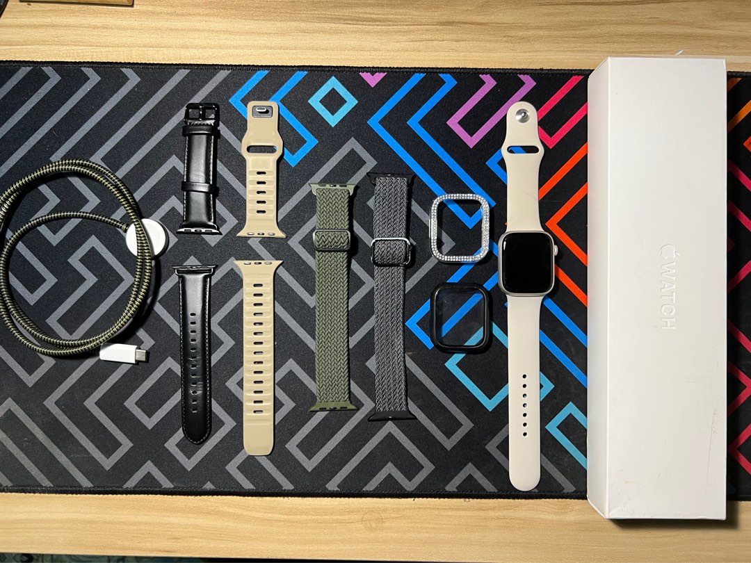 Apple Watch Series 7 Starlight Aluminium 45mm | Full Set + Premium Straps, Men's Fashion ...