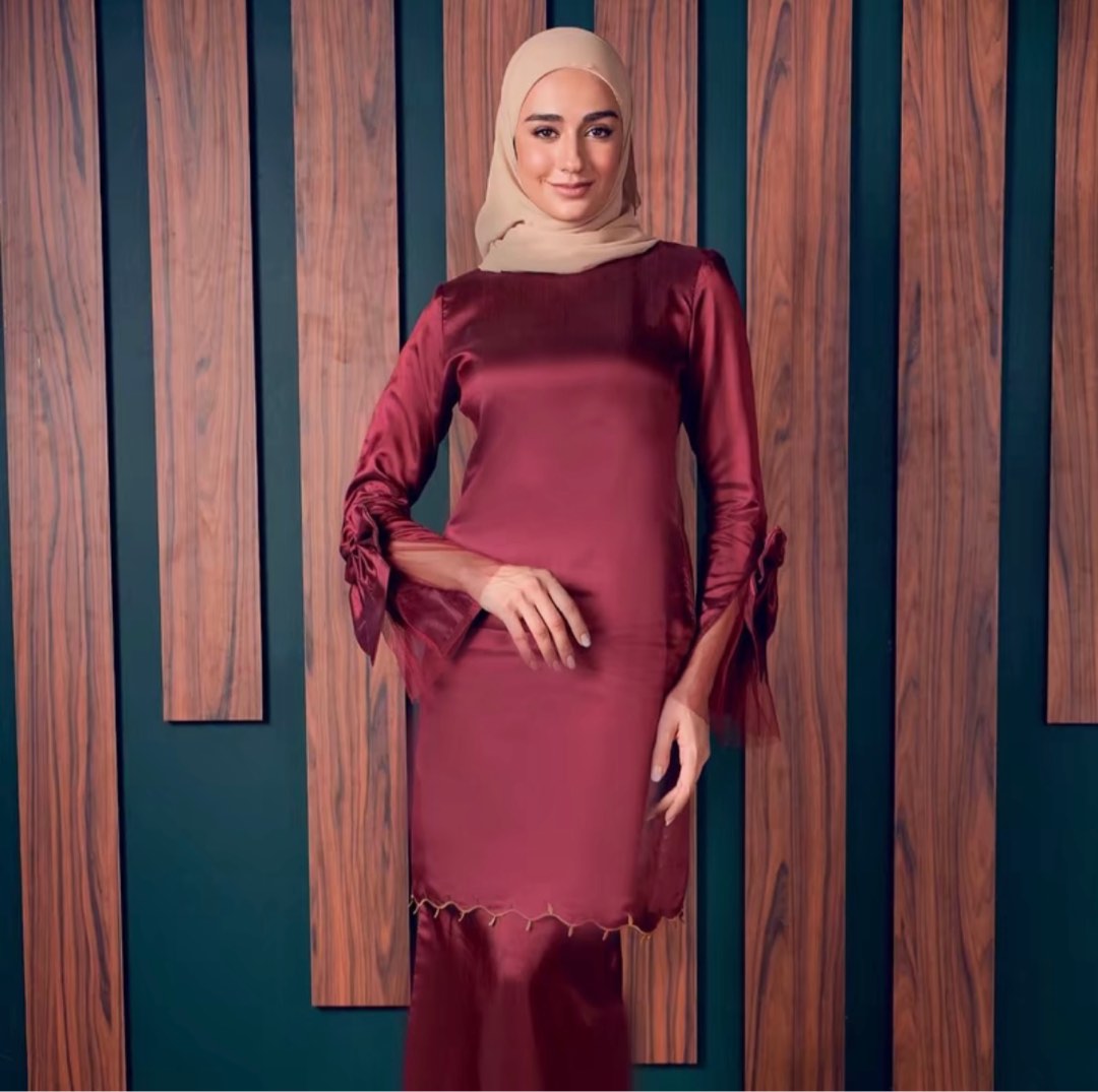 Baju Kurung Rania Rqal Exclusive Maroon, Women's Fashion, Muslimah ...