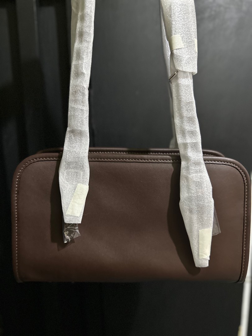 COACH SWING ZIP MAPLE, Fesyen Wanita, Tas & Dompet di Carousell