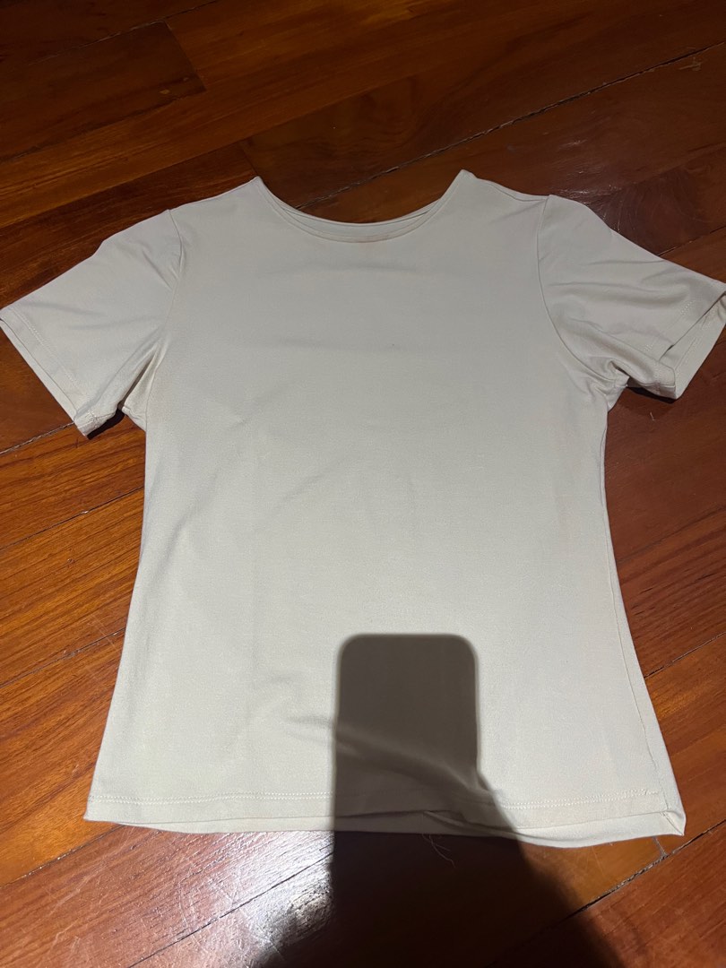 Goena Norah Fitted T-Shirt not skims arus flow alo lululemon, Fesyen ...