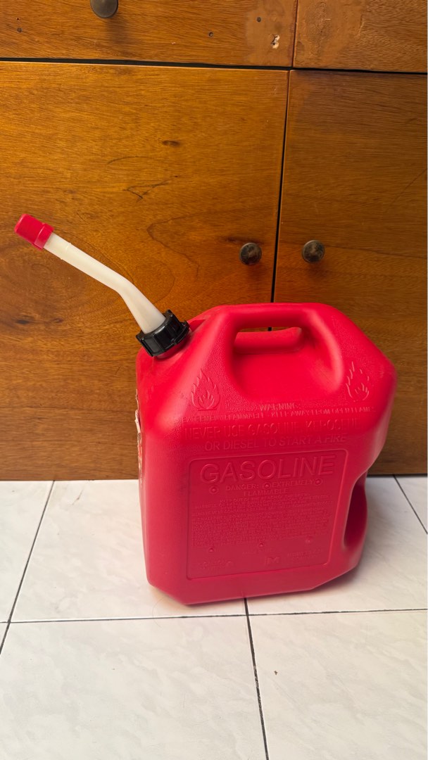 Jerigen bensin 20 liter, Motor di Carousell