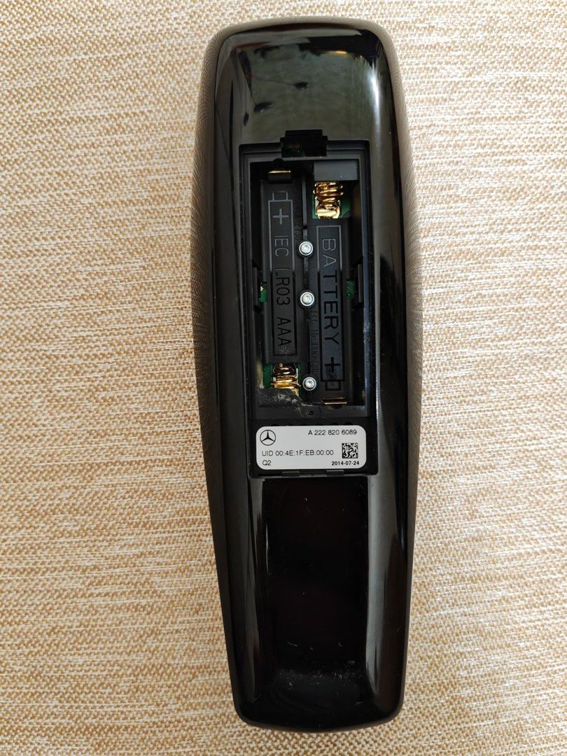 Authentic Mercedes W222 s400 remote control, Auto Accessories on Carousell