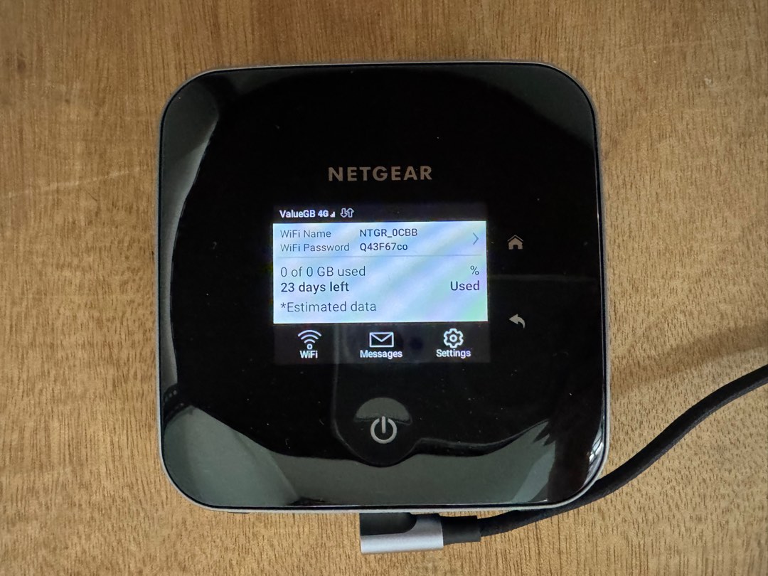 NETGEAR NIGHTHAWK M2 4G LTE MiFi 蛋 港版, 手提電話, 電話及其他裝置配件, 其他電子周邊配件及產品 ...