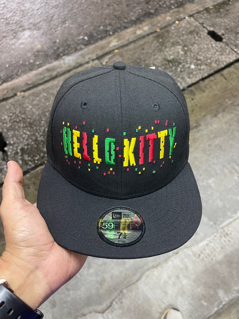 New Era Hello Kitty saiz 7 1/4, Men's Fashion, Watches & Accessories, Cap & Hats on Carousell