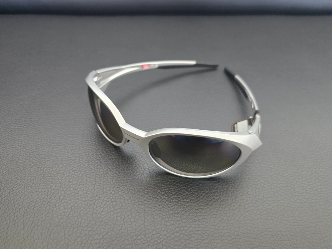 Oakley irregular temple design metal nylon oval sunglasses silver, Men ...