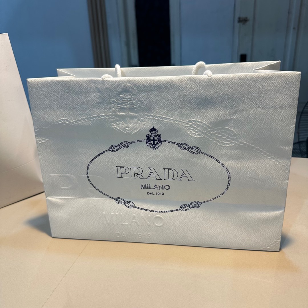 Paper Bag Prada original like new 35x14x25, Barang Mewah, Tas & Dompet ...