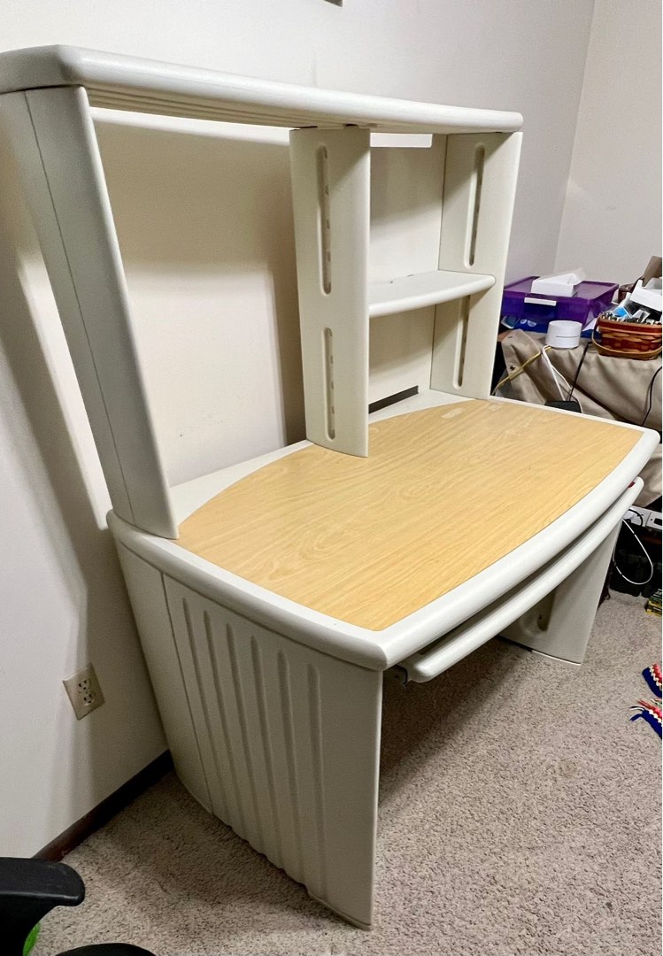 Rubbermaid Study Table, Furniture & Home Living, Furniture, Other Home ...