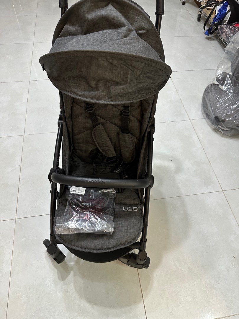 RYAN LEO COMPACT STROLLER BRAND NEW, Babies & Kids, Going Out ...