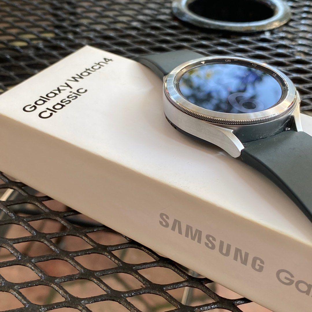 Samsung Galaxy Watch 4 Classic - Silver 46mm, Fesyen Pria, Jam Tangan ...