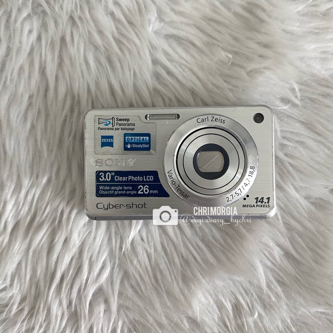 Sony Cybershot DSC-W560 Digital Camera, Photography, Cameras on Carousell