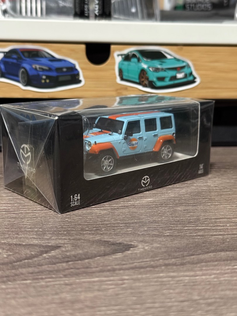 Timemicro Gulf Jeep wrangler with figurine, Hobbies & Toys, Toys ...