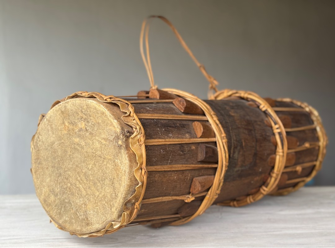 Very Rare Antique Iban Gandang (or Dumbak) from Borneo, Hobbies & Toys ...