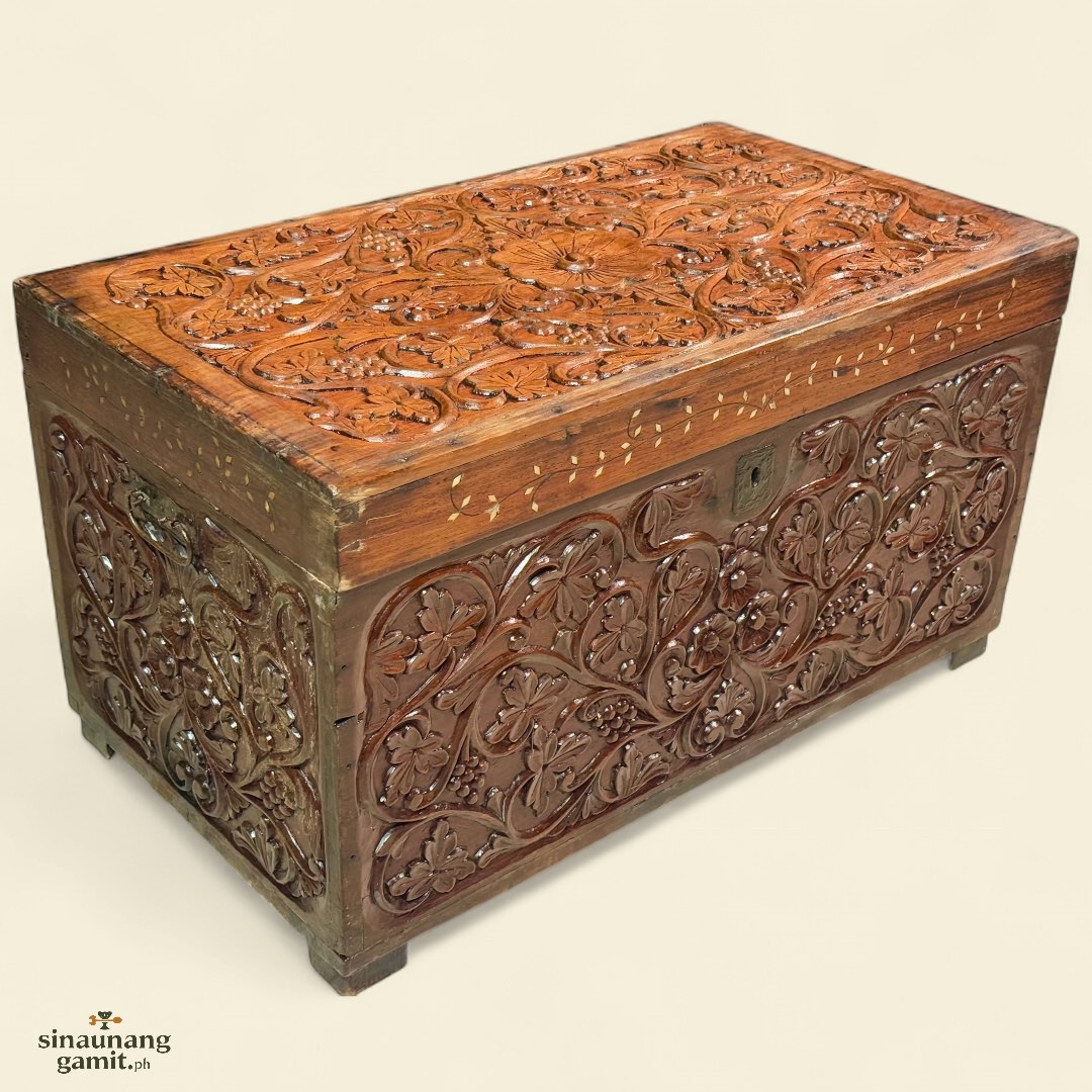 Vintage Nuguid Narra Baul Chest with Inlay, Hobbies & Toys, Memorabilia ...