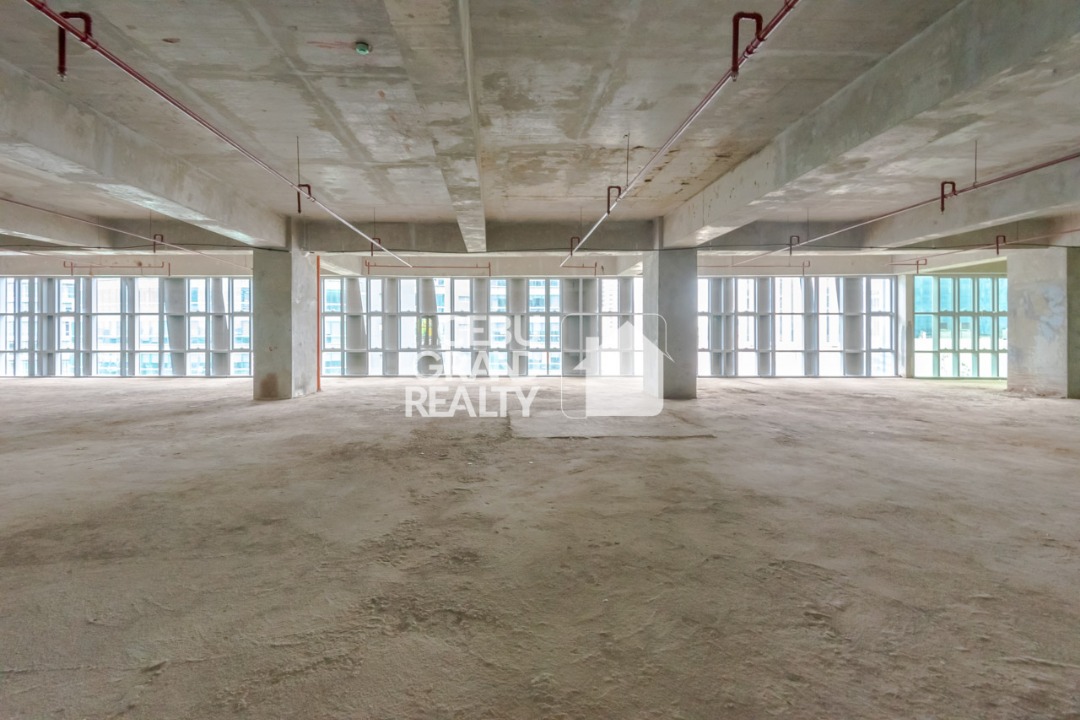 337 SqM Bare Shell Office Space for Rent in Cebu Business Park ...