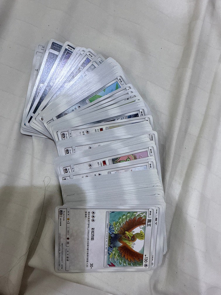 神奇寶貝 寶可夢 Pokemon PTCG 卡牌100張 不知道有什麼 隨便賣, 書籍、休閒與玩具, 玩具、公仔、桌遊在旋轉拍賣