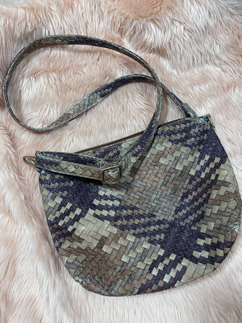 Banig weave shoulder/ sling bag - michaela, Women's Fashion, Bags ...