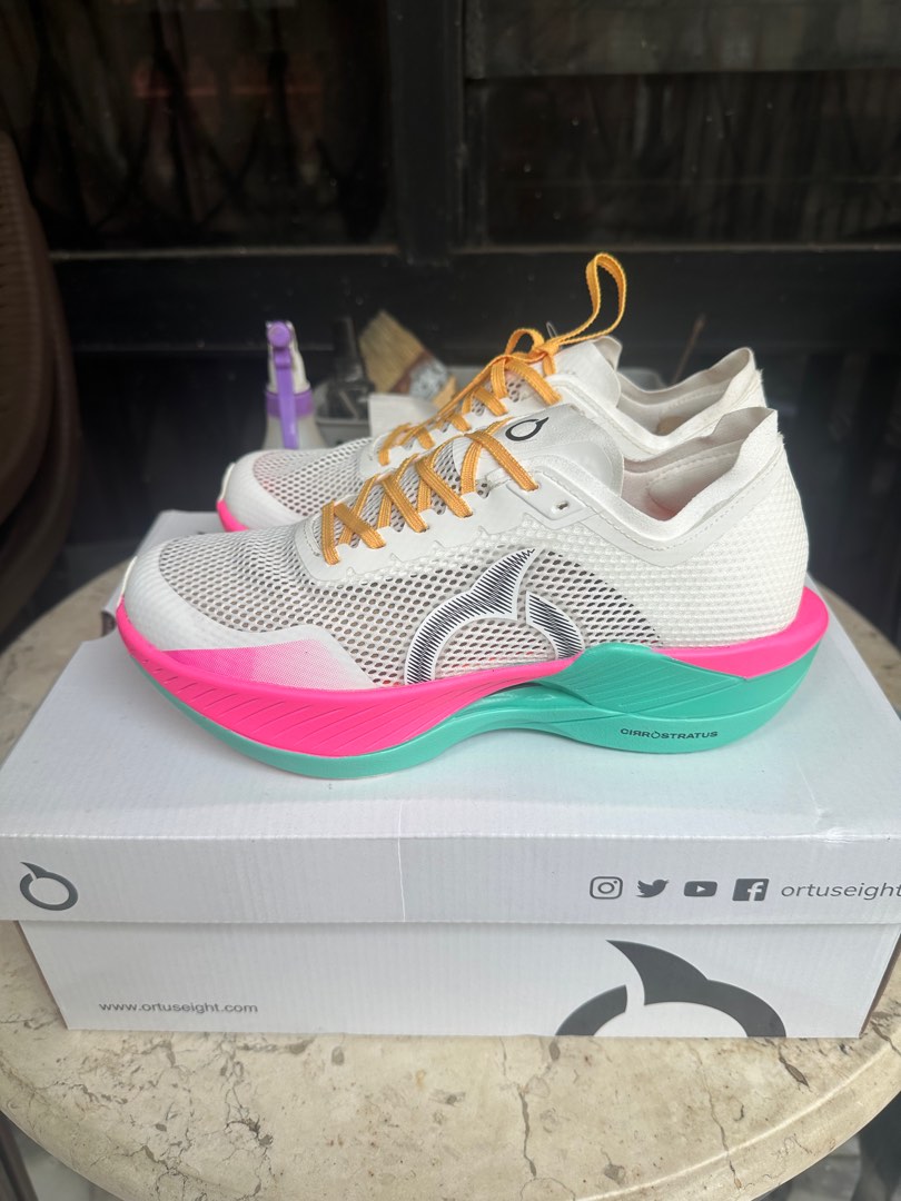 Ortuseight Solar, Fesyen Wanita, Sepatu di Carousell