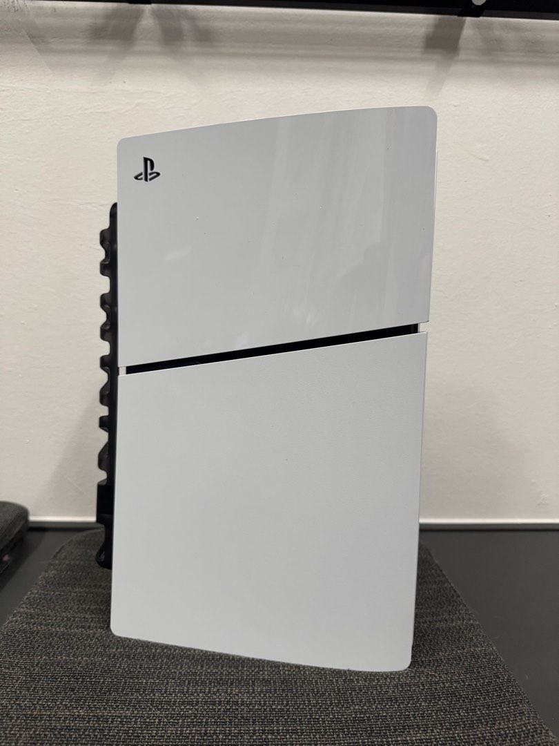 PLAYSTATION 5 SLIM DIGITAL (PS5 SLIM) + 2 CONTROLLERS, Video Gaming ...