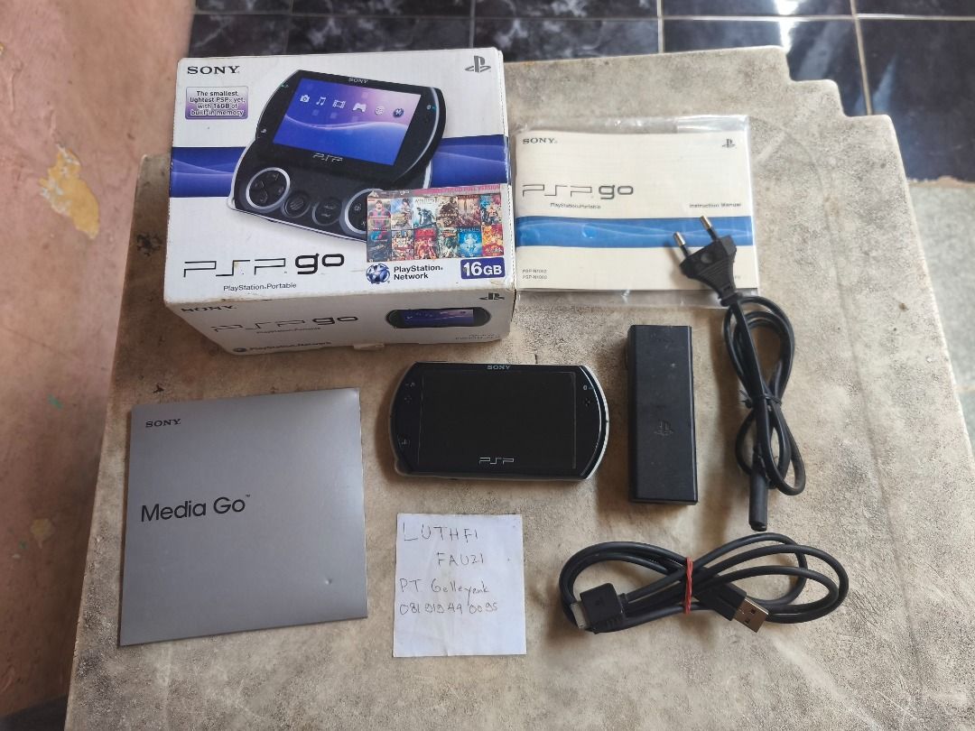 Playstation Portable PSP Go Black 16GB Fullset Full Game 10, Video Game ...