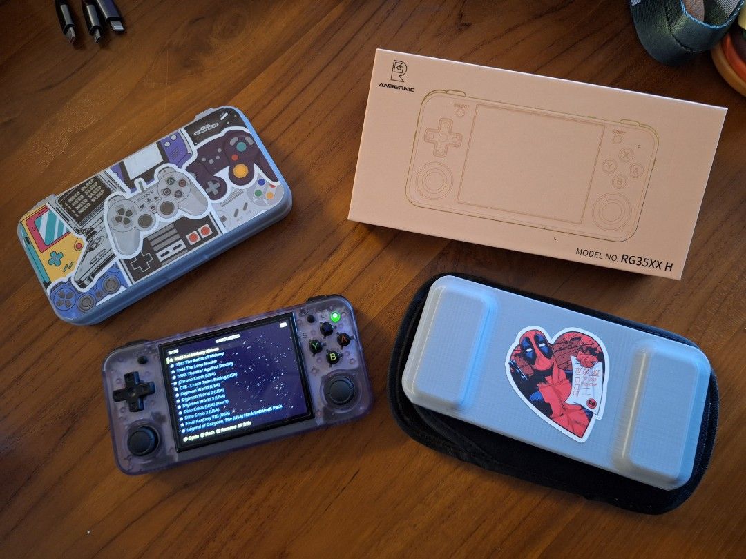 Retro Consoles (RG35XX/RG35XX-H/R36S) on Carousell