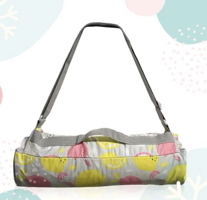 The Body Shop Picnic Mat (Alas Piknik), Serba Serbi, Others di Carousell