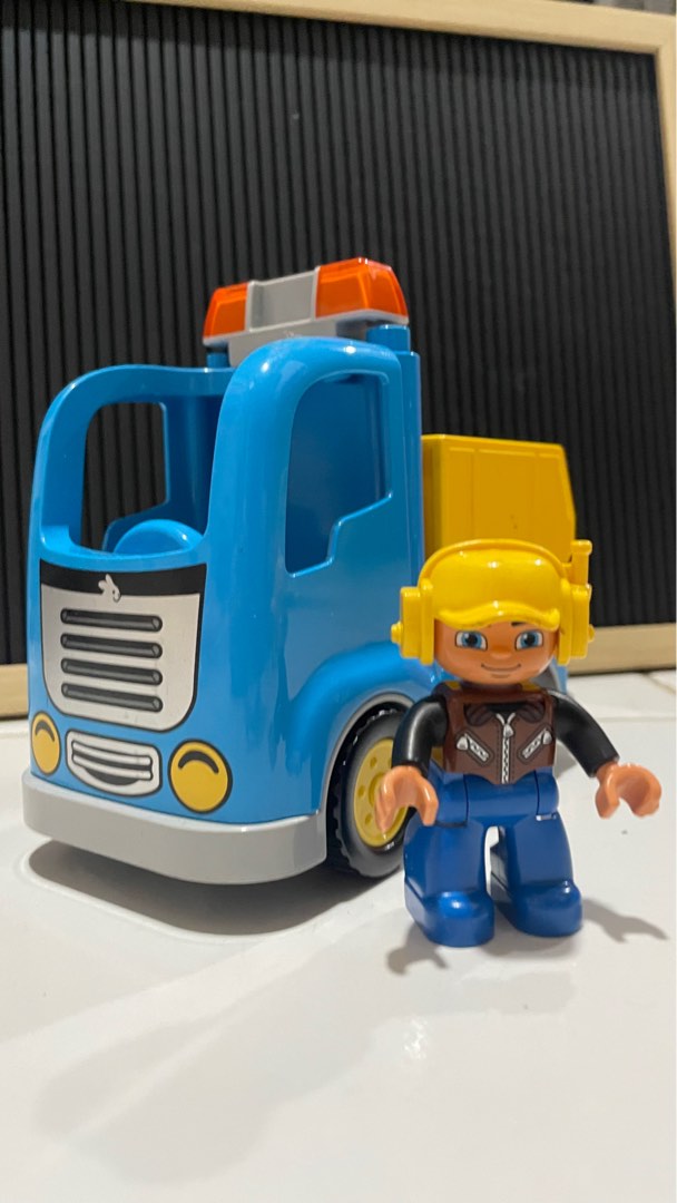 Town truck Lego Duplo, Toys & Collectibles, Mainan di Carousell