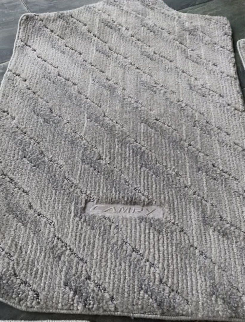 Toyota Camry ACV 41/40 Original Car Mat, Auto Accessories on Carousell