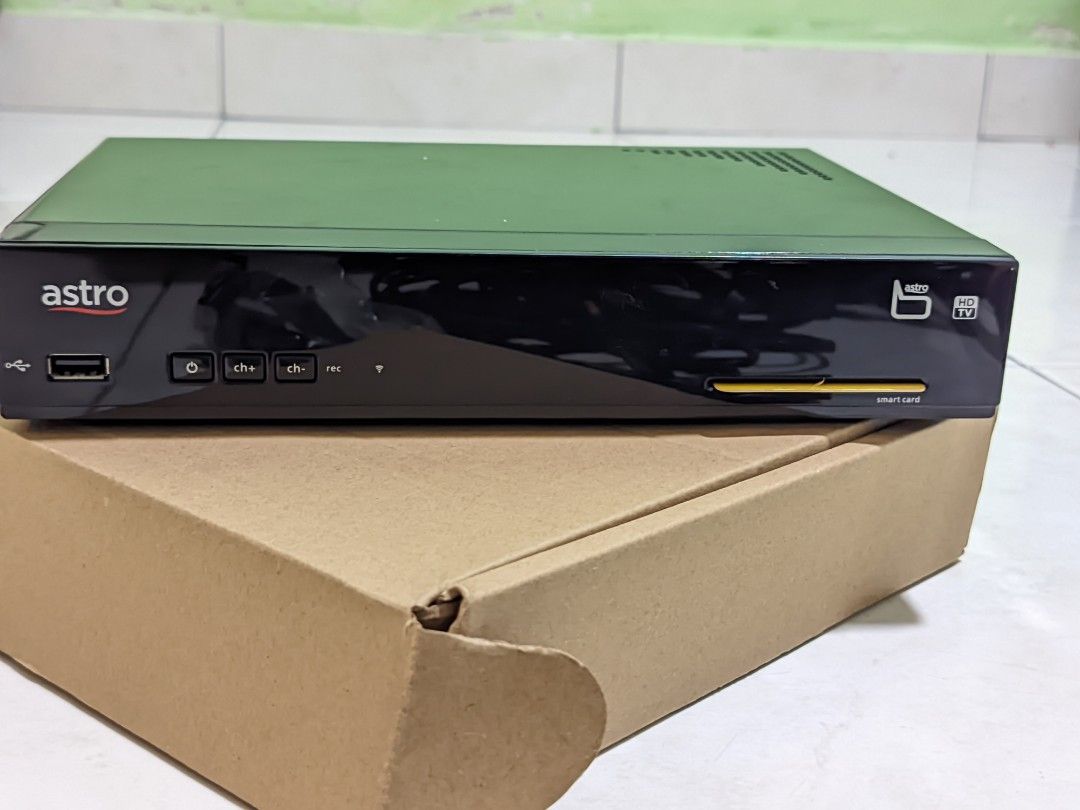 Astro NJOI with smart card, TV & Home Appliances, TV & Entertainment ...