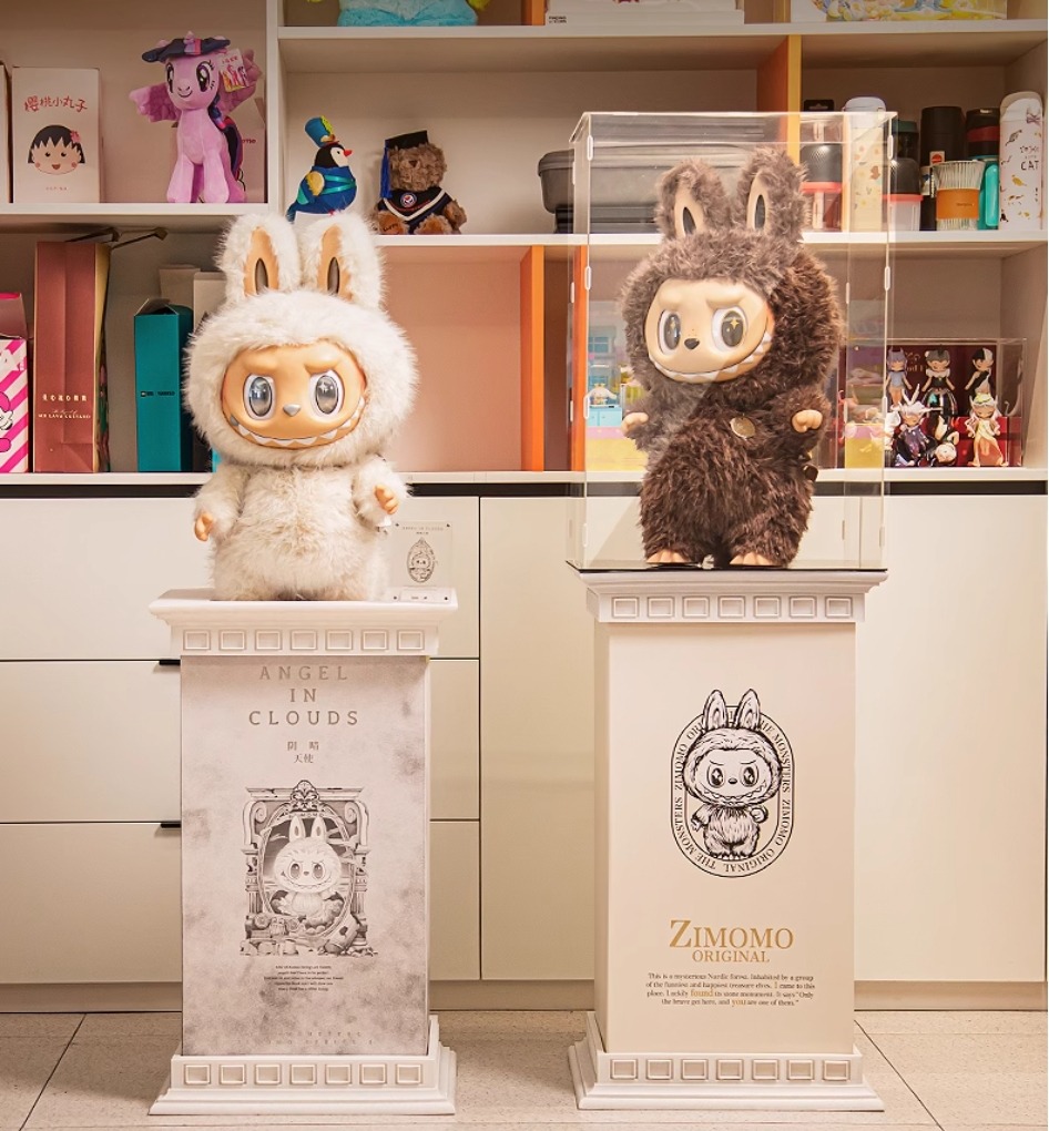 [Free Delivery]ZIMOMO Dustproof Display Roman Column/ LABUBU, Hobbies ...