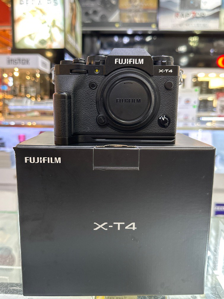 Fujifilm XT4 body (SC:6k), Photography, Cameras on Carousell