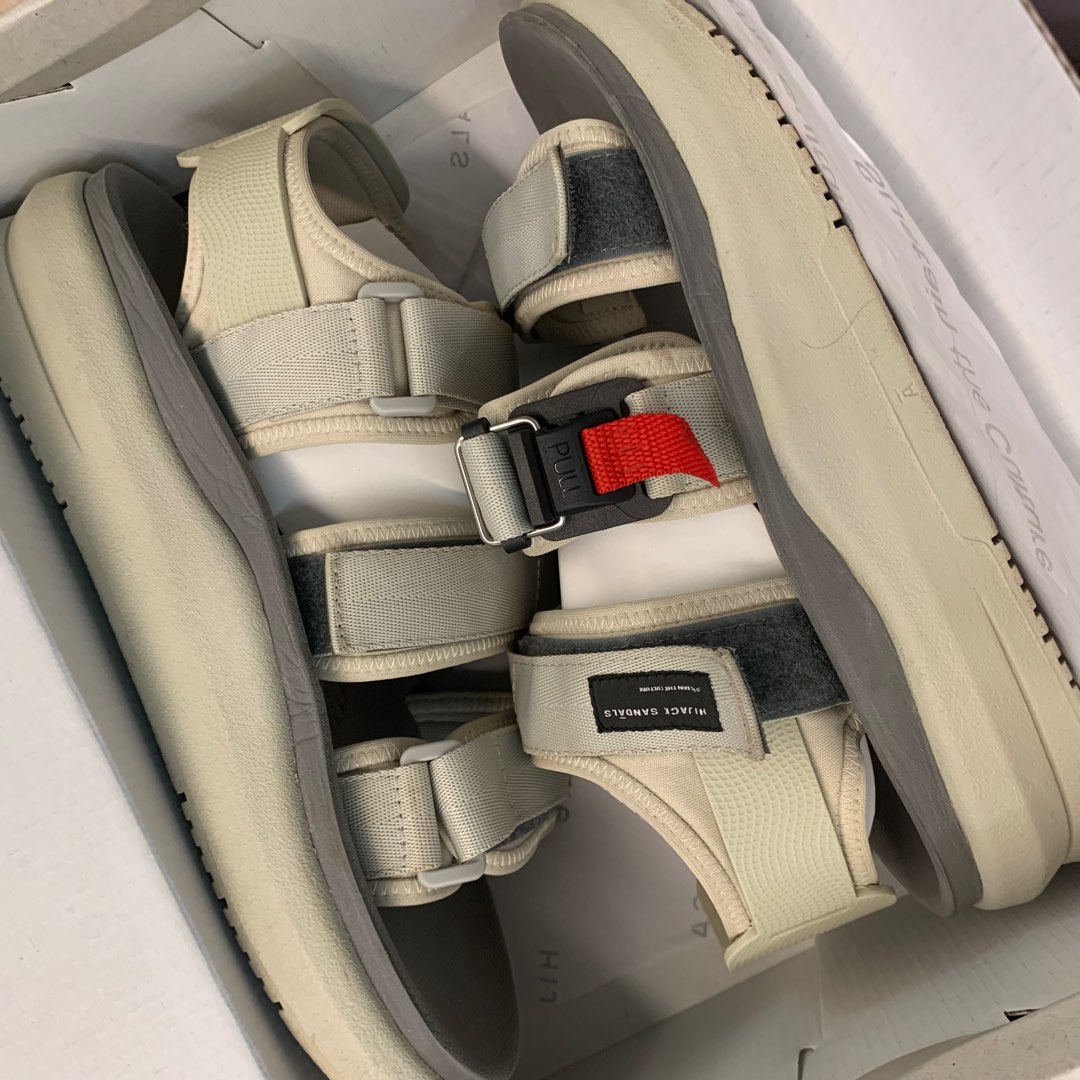 Hijack Astro Sputnik, Fesyen Pria, Sepatu , Sandal di Carousell