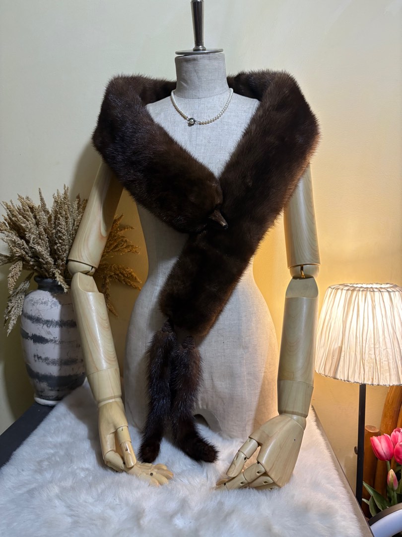 Japan Real Mink Fur Shawl / scarf with head and tails, Women's Fashion ...