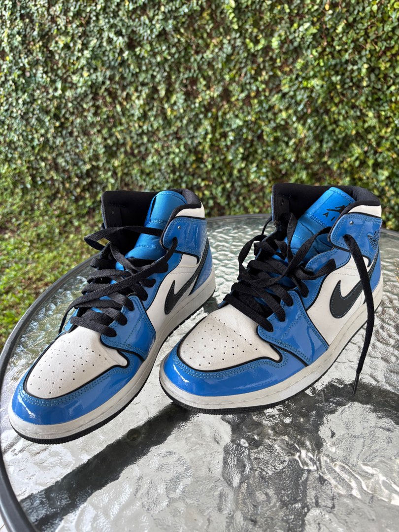 Nike Air Jordan 1 Mid Signal Blue, Fesyen Pria, Sepatu , Sneakers di ...
