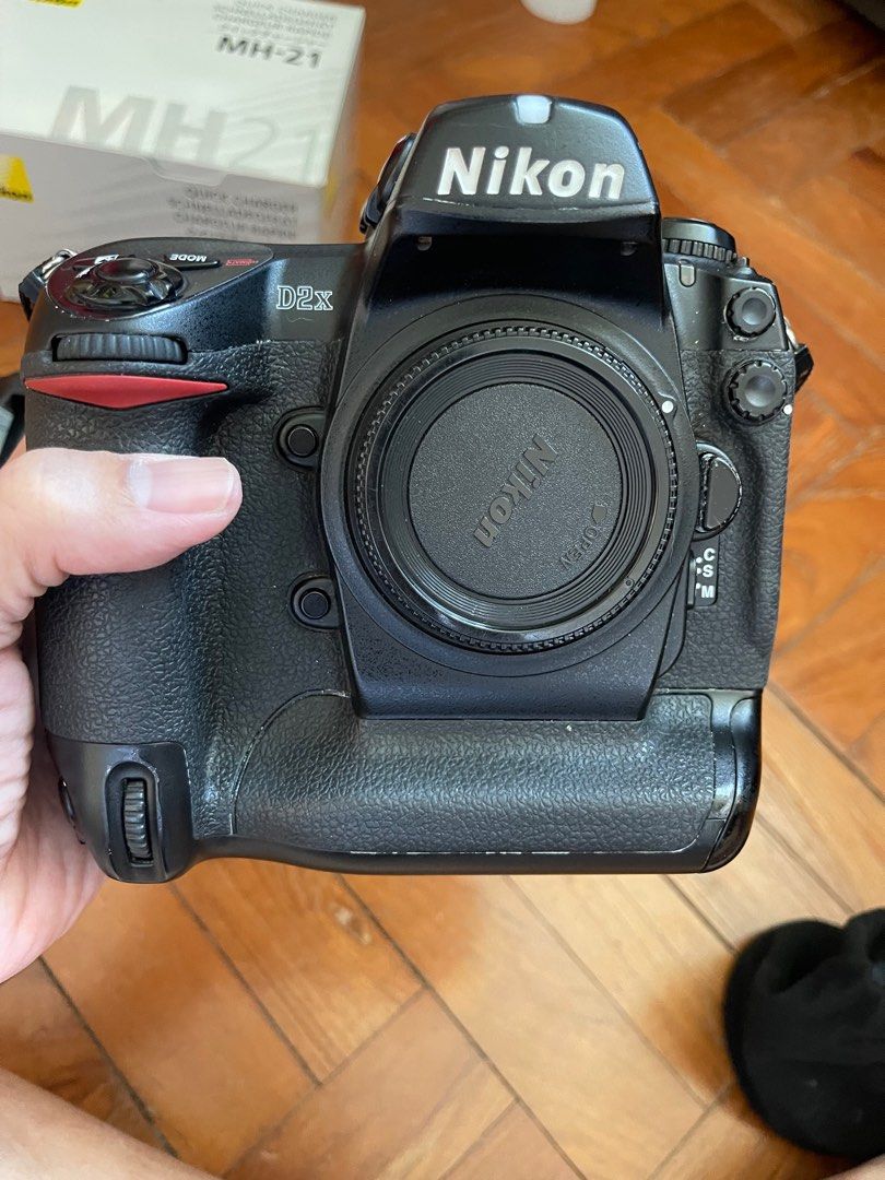 Nikon D2x and 50mm f/1.4D Lens with original battery and charger ...