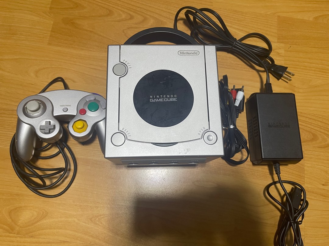 Nintendo Gamecube Silver Picoboot 32GB DOL-001, Video Gaming, Video ...