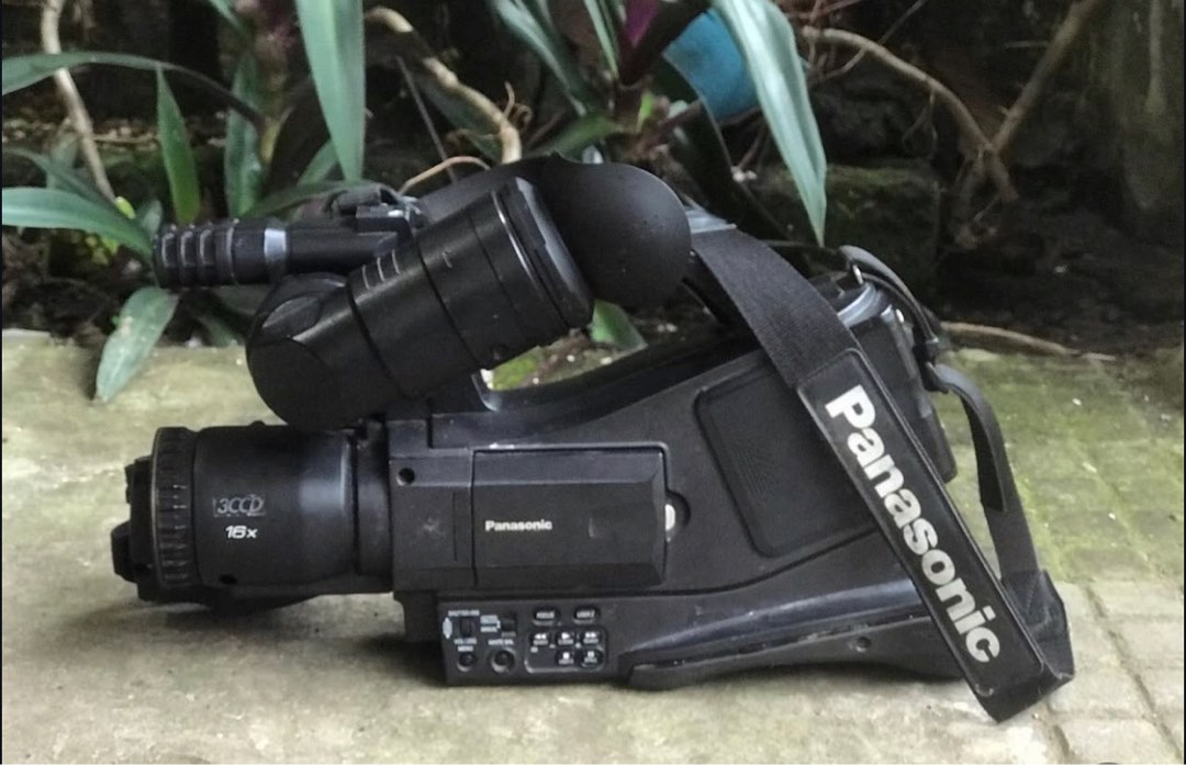 Panasonic AG DVC-62EN Mini DV 3 CCD Kamera Film Handycam, Elektronik ...